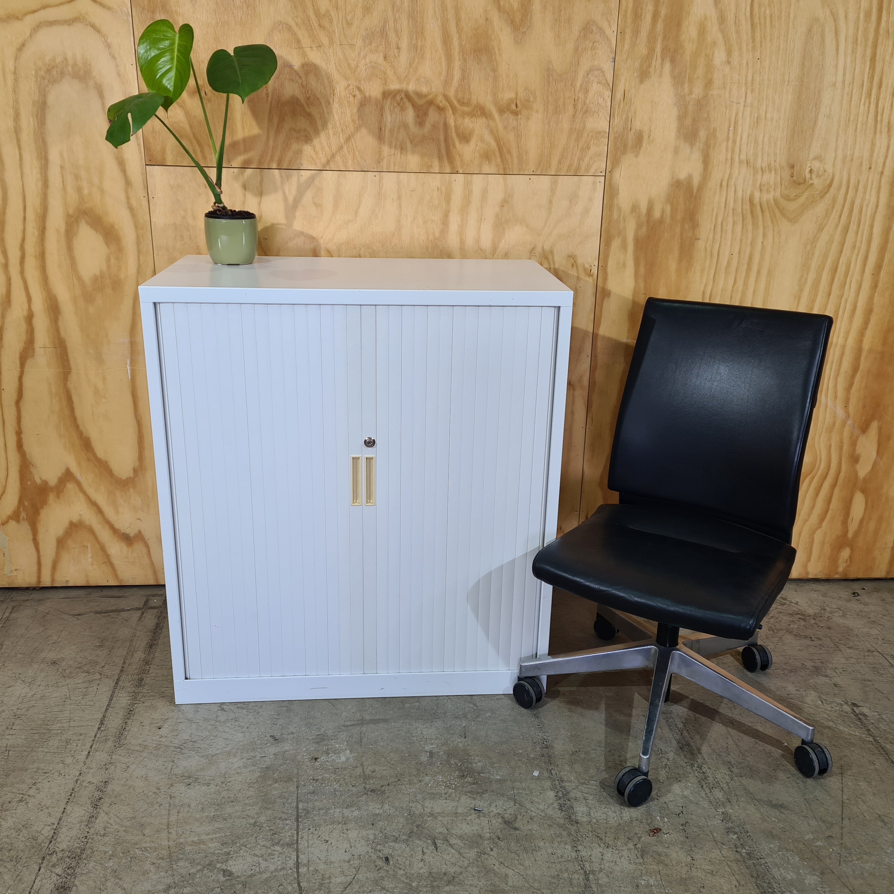 White Tambour Unit – Green Collect